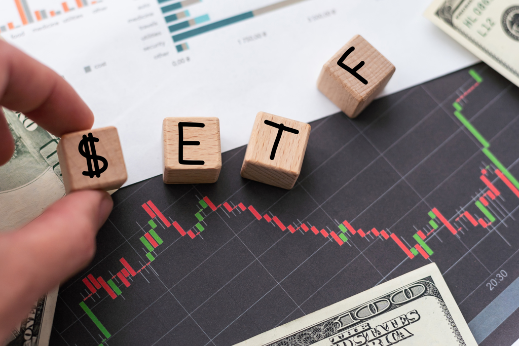 00940之亂又怎樣？ 比起3種標的「高股息完勝」 專家加點4檔好賺一直賺 - 基金 - 旺得富理財網