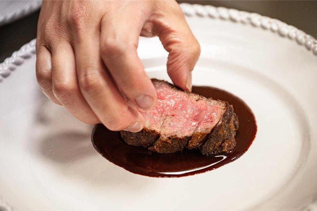 高雄Li.nu開業1週年 6道式Tasting Menu珍稀灣本牛、蜂蛹蛋入菜 - 國際 - 旺得富理財網